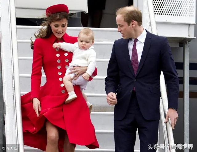 Princess Kate gives birth to little prince, British royal family ...
