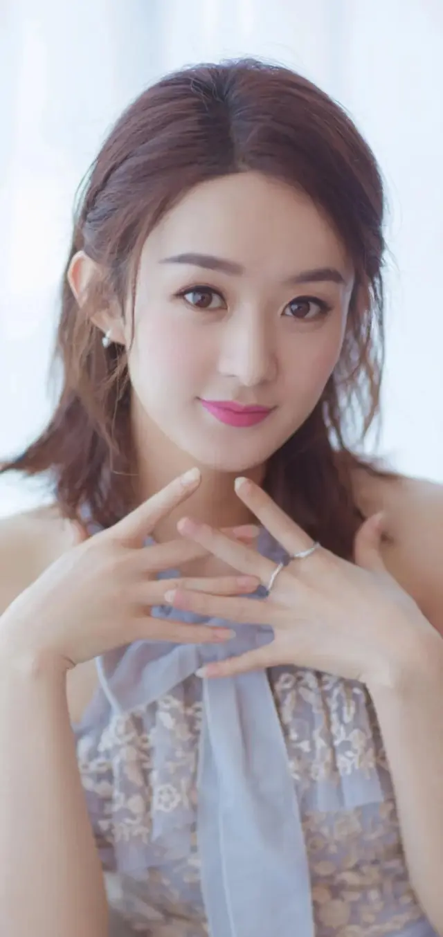 Inventory of celebrities and their different styles of portraits ...