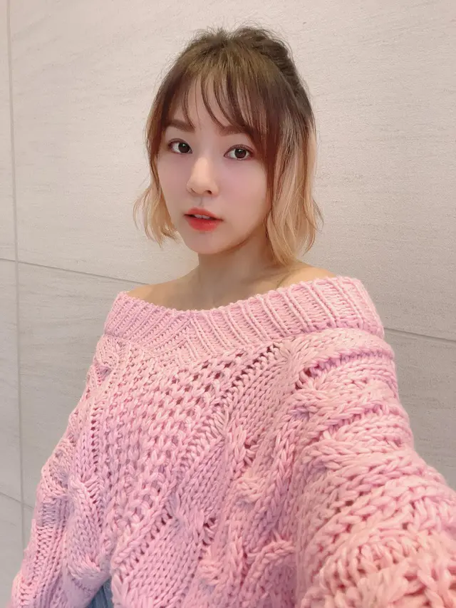 Sweet and spicy beauty idol Xiong Xiong vomits bitterness with netizens ...