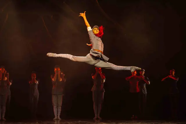 The premiere of the original ballet "Pagoda Mountain" is full of ...