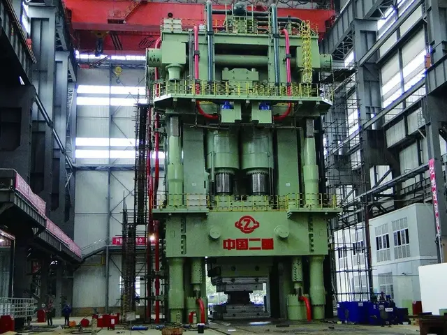 The pressure is as high as 80,000 tons! The world's largest hydraulic ...