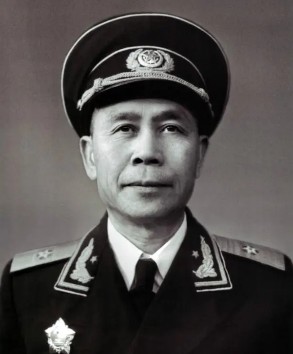 The Kuomintang’s strongest battleship "Chongqing" uprising, Chiang Kai ...