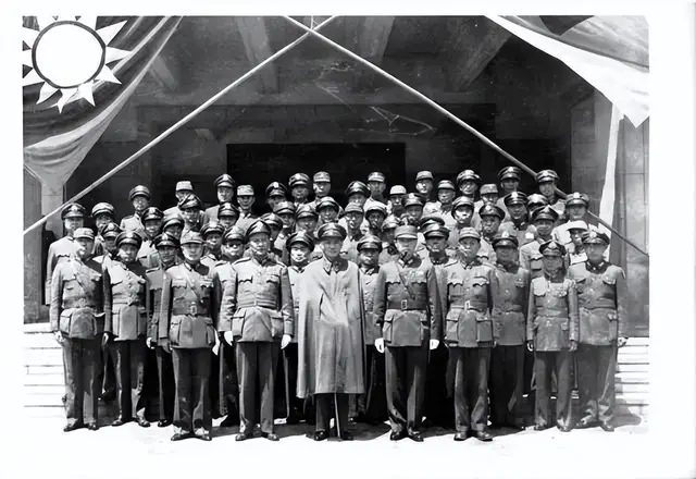 Shen Zui is a native of Xiangtan, Hunan. He has won the trust of Dai Li ...