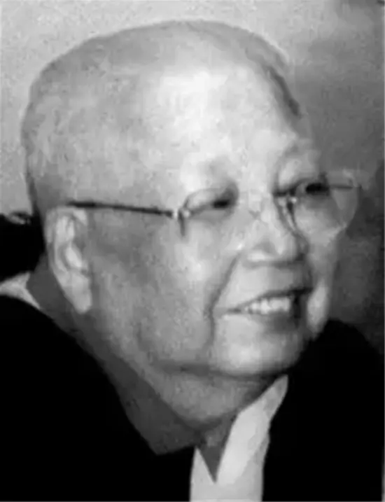 In 1979, Zhou Hui, then the first secretary of the Party Committee of ...