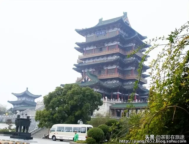Nanchang, where the military flag is raised. When I come to Nanchang ...