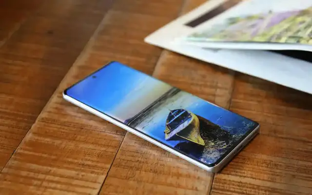 Since last year, Huawei has given up a large part of its market share ...