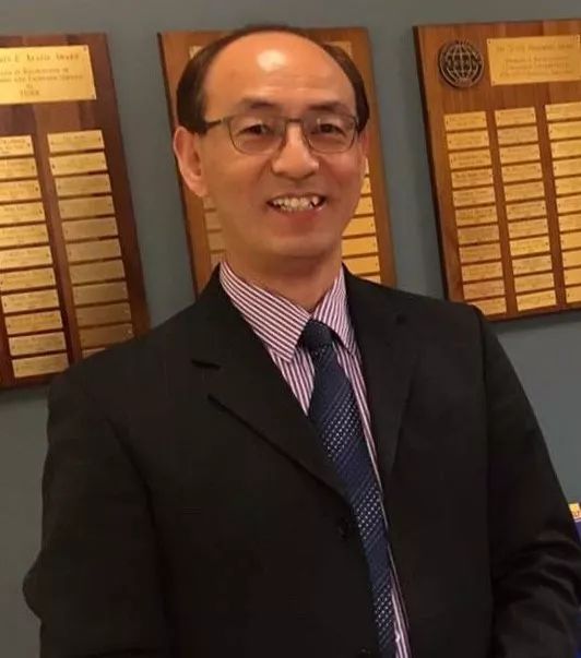 靠研究95后校园“黑话”，这位美国高中老师火了-今日头条