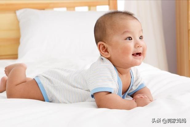 五个月婴儿聪明的表现（宝宝智力发育异常） 幼儿百科 魔术铺